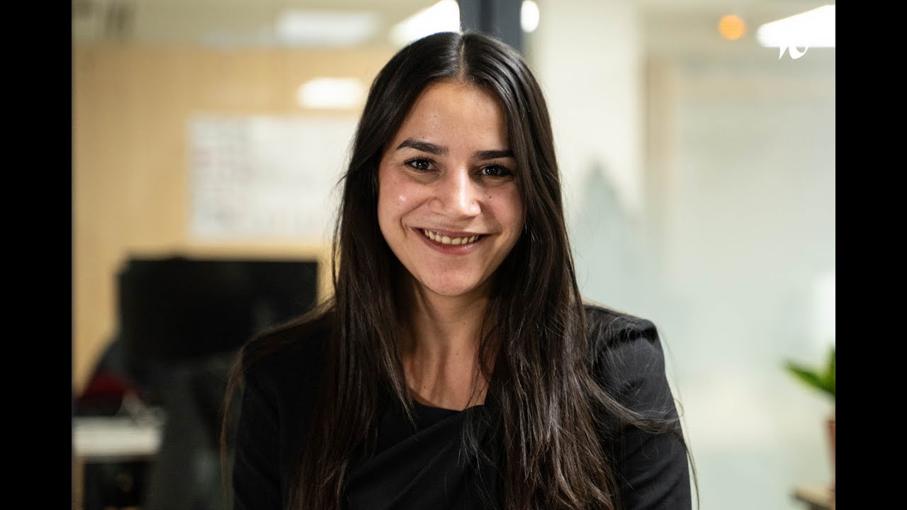 Découvrez Hublo avec Laura, Team Leader Sales Development - YouTube