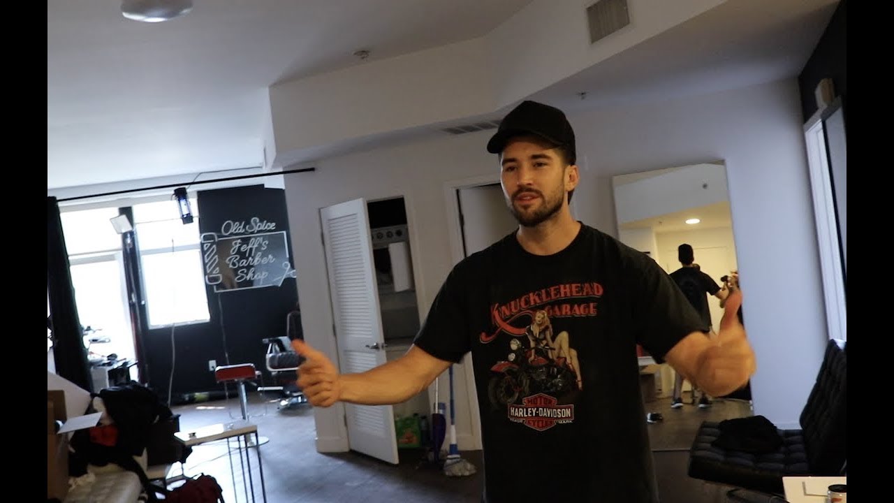 THE COOLEST GUY IN THE VLOGS - YouTube