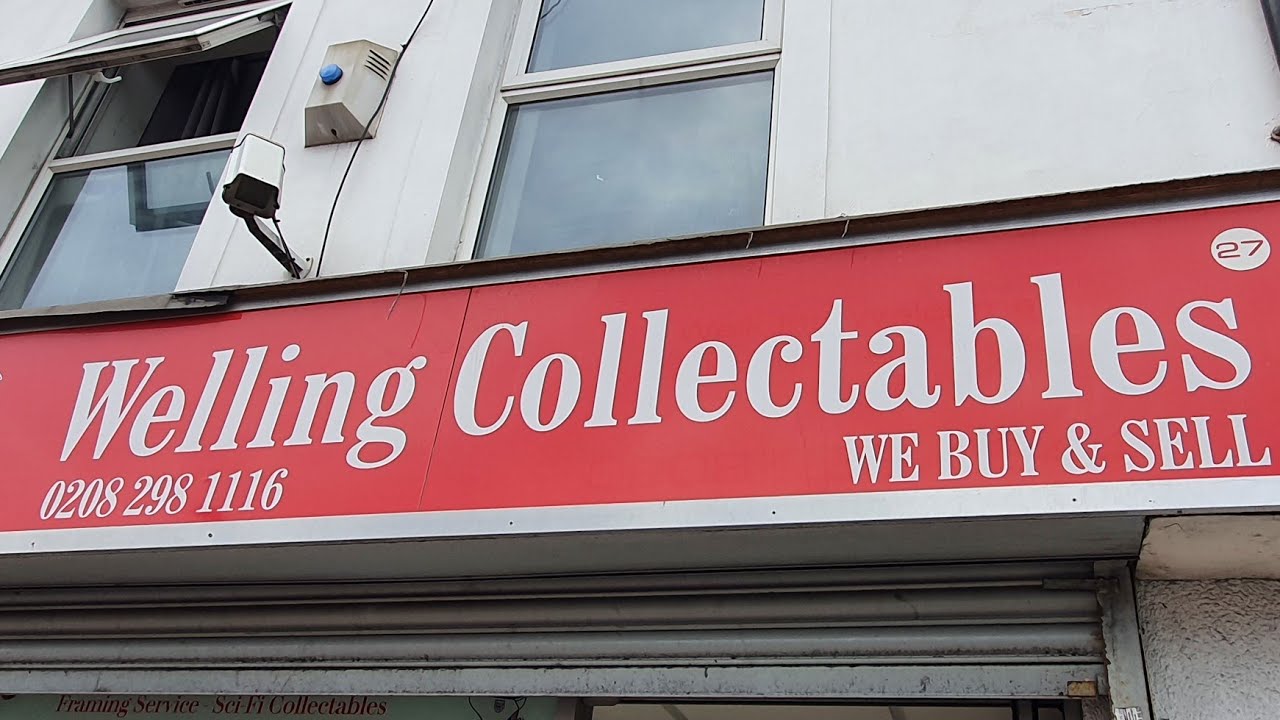 tour around welling Collectibles retro toy shop in welling vintage star ...