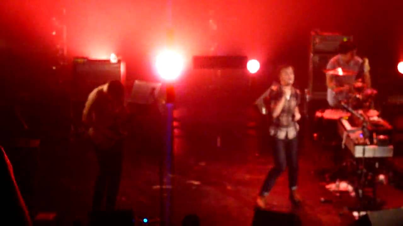 Friendly Fires- Paris - YouTube