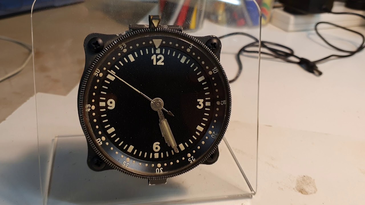 Uhrenfabrik Köhler & Co Aircraft Clock - YouTube