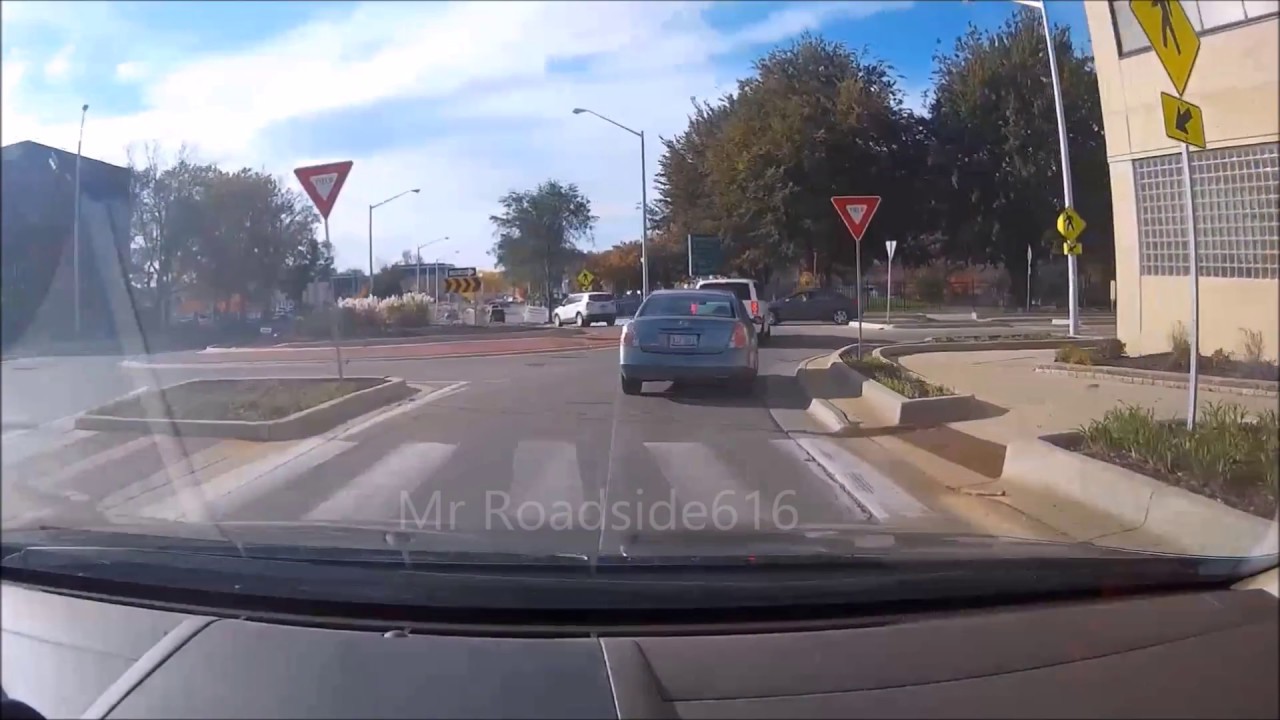 Double Roundabout fail - YouTube