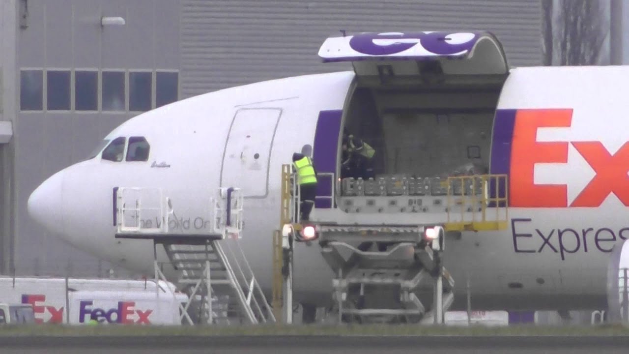 good fedex MD11 cargo door closes Stansted airport 27feb16 458p - YouTube