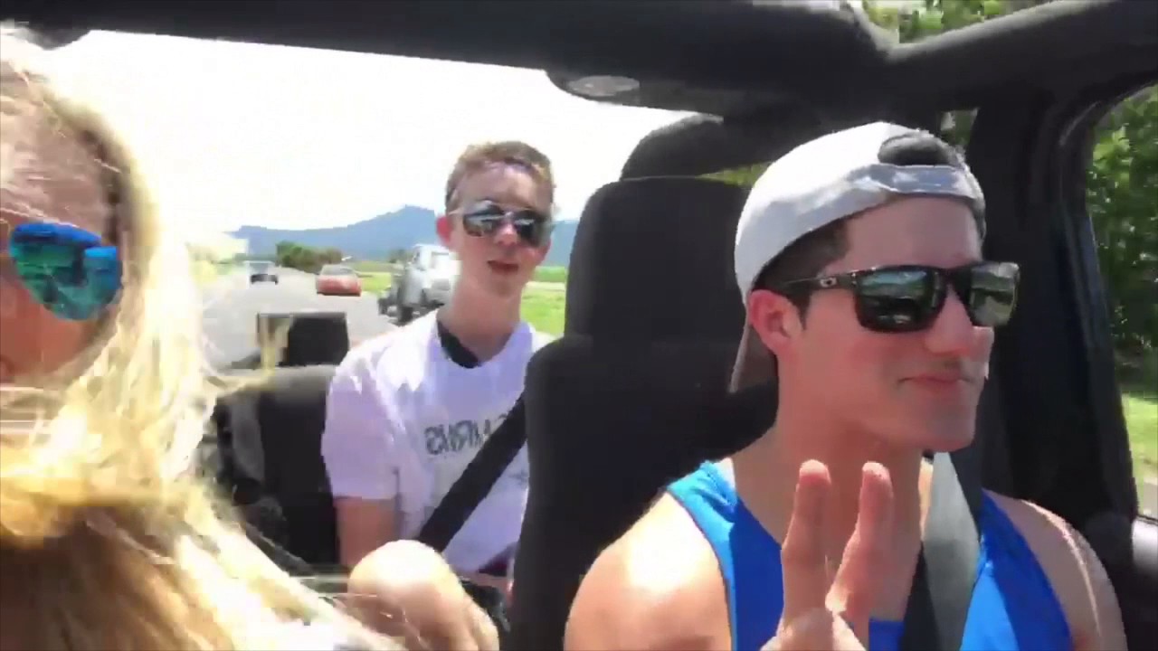 Hilary & Robbie Oz Trip 2017 - YouTube