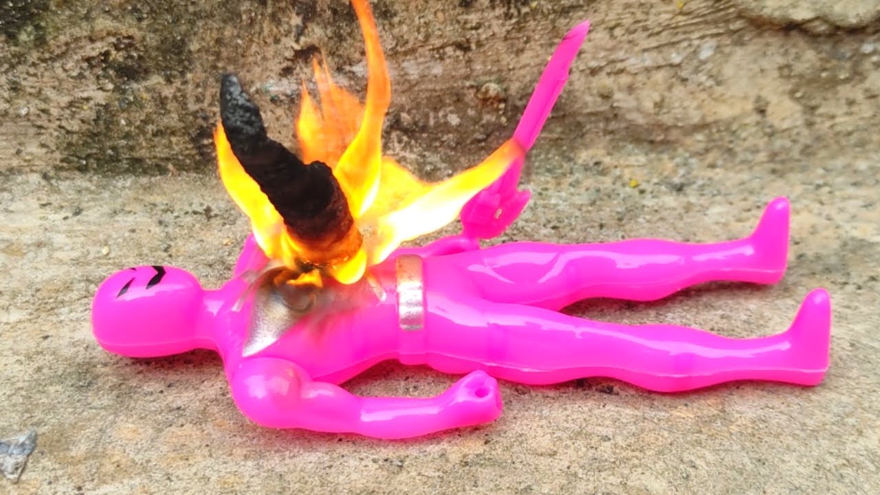 nyumet mercon cobra di ultraman Ginga pink - YouTube