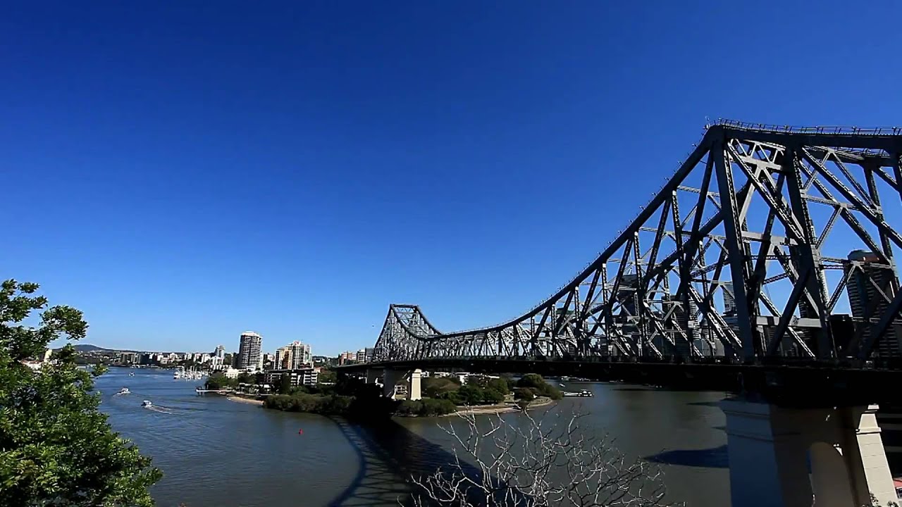 F-111 Practice flyby for Riverfire 2009 - YouTube
