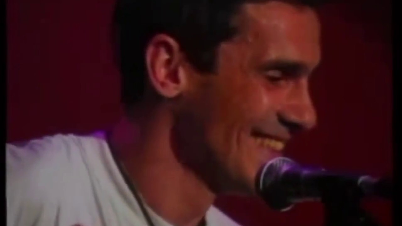 * Manu Chao y Madjid Fahem * - Mr Bobby - Acoustic Amsterdam 2002 - YouTube