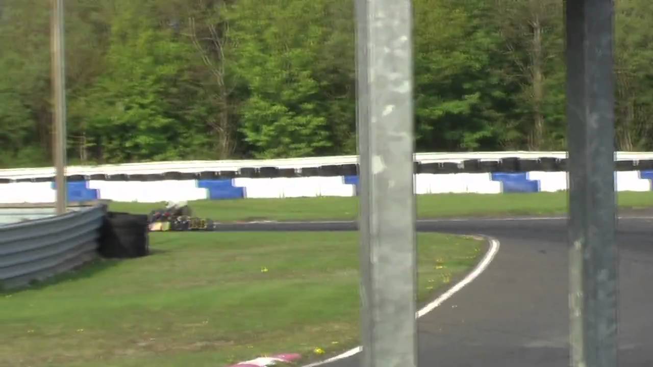 Steven Prentice In A Comer! - YouTube