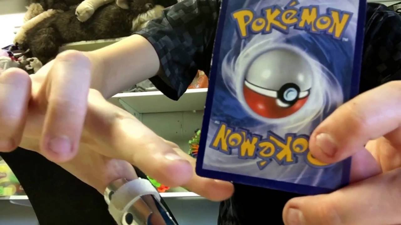 How to fling a card like a pro - YouTube