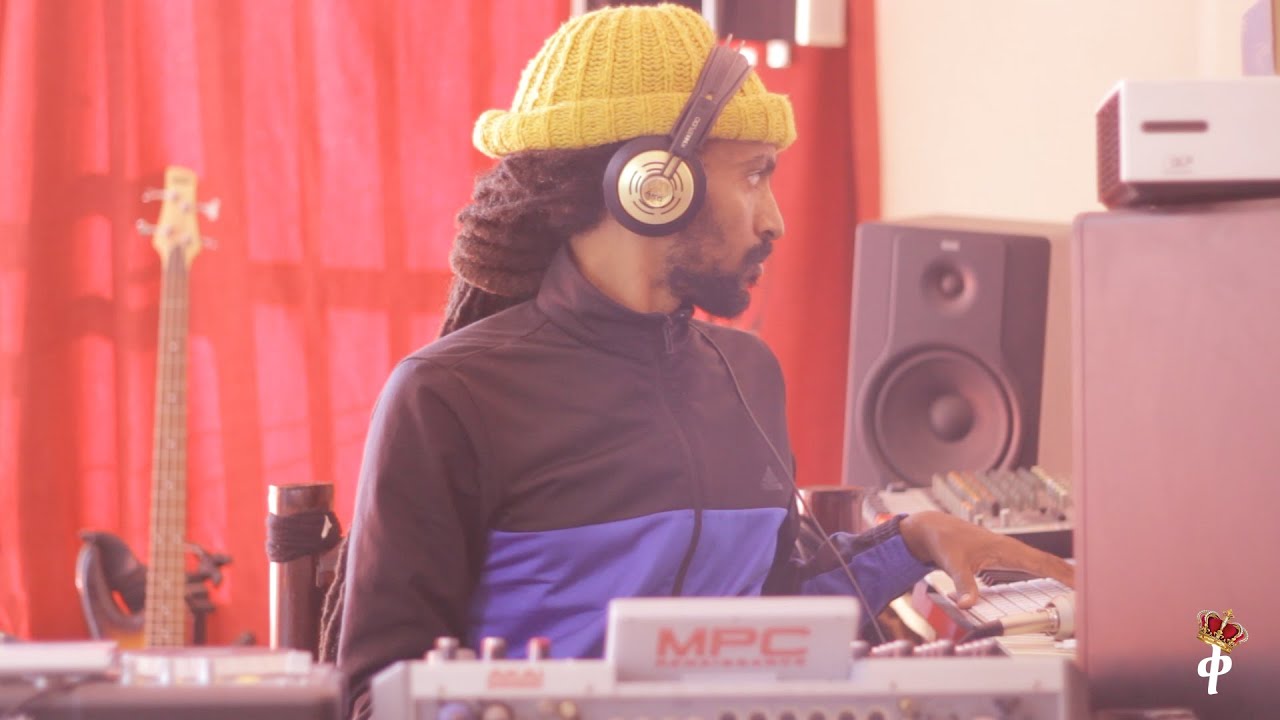 How to make an Ethiopian sample Beat by Pamfalon - YouTube