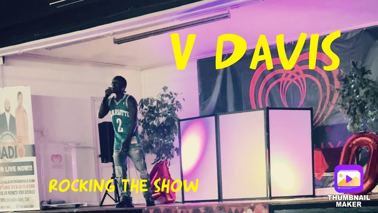 V Davis Rocking The Show 🔥🎶 Stream Up #vdavis #singer #livepreformance ...