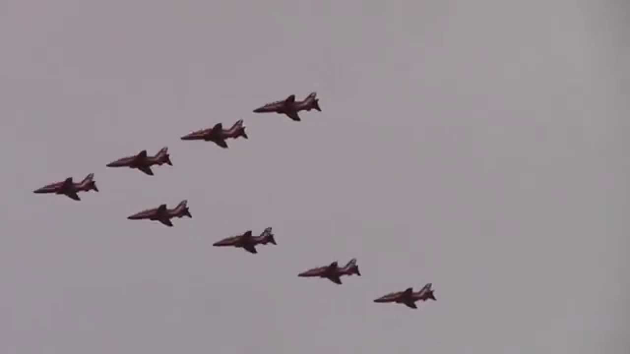 Red Arrows 8 Ship Practice on Friday 23/10/15 at 1157 at RAF Scampton ...