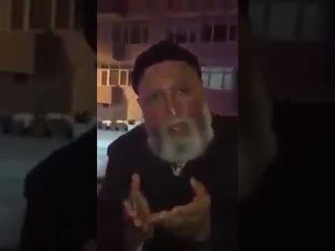 Asfalta dua eden kadına tepki ; Yahuu Allahım asfalta dua ediyo yahuu, Kadın asfalta dua ediyor