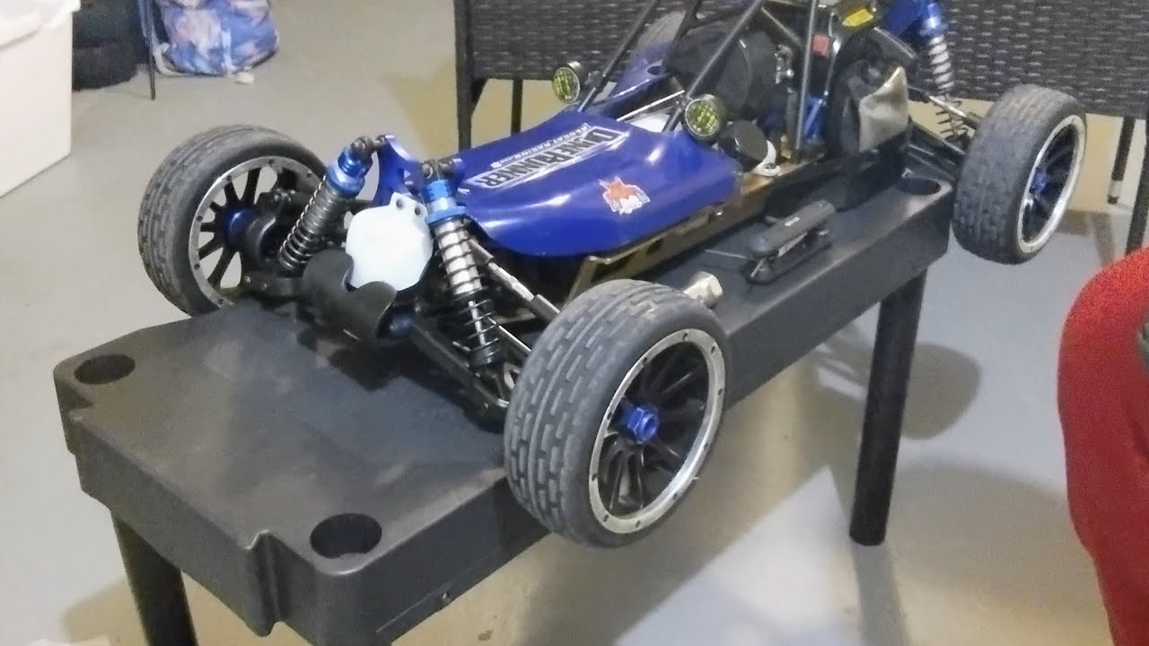 Installing Rovan Tarmac Buster tires on Redcat Dune Runner - YouTube