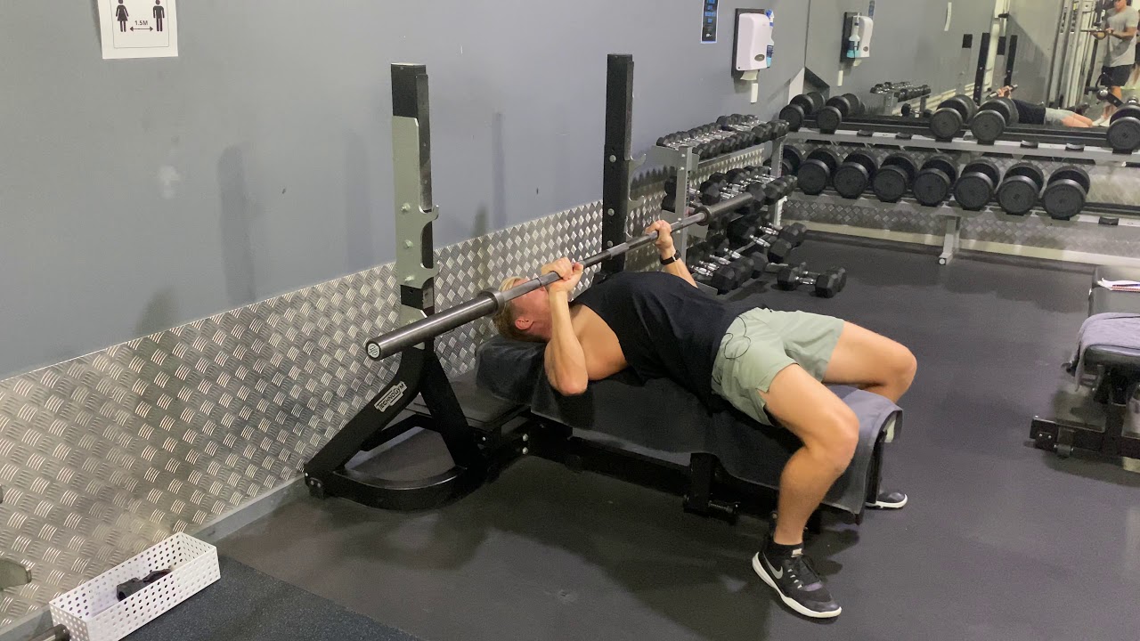 Spoto bench press - YouTube