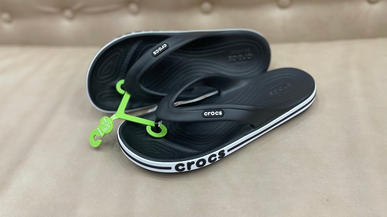 Crocs Bayaband Flip Black White 205393-066 - YouTube