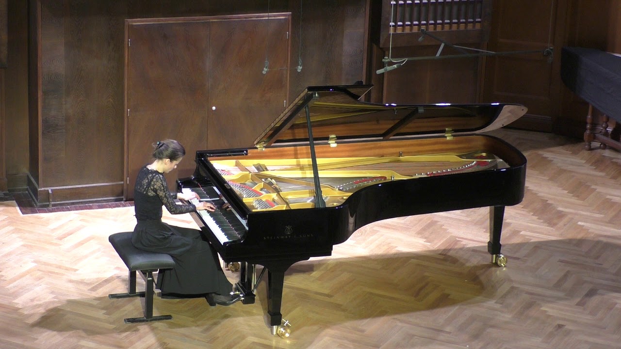 Анна Фаустова /Anna Faustova plays Liszt - Après une lecture du Dante ...