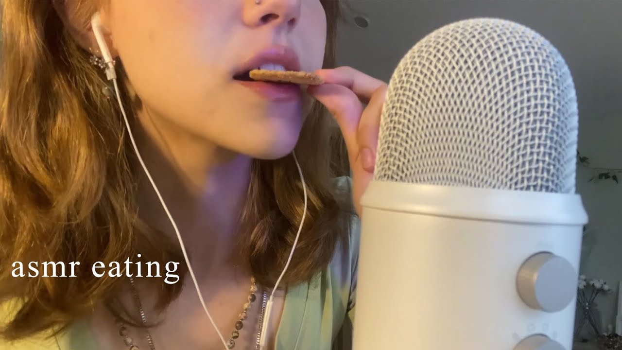 ASMR eating cookies 🍪 - YouTube
