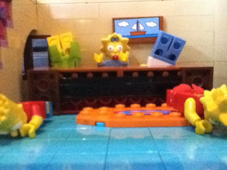Lego Simpsons Couch Gag 5: Couch Tip - YouTube