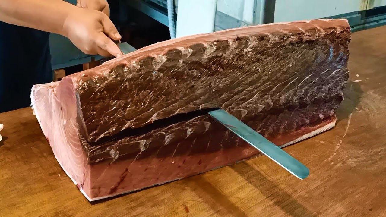 Cross section of Golden TORO of Bluefin Tuna valued at USD $10,000 ...