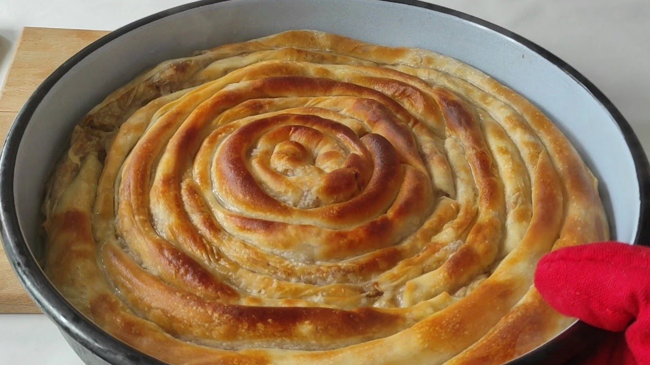Kako jednostavno napraviti jufke za pitu? Domaća pita , video recept ...