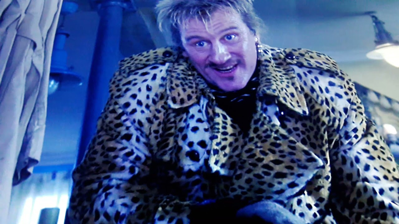 Le Pelt Steals Puppies - YouTube