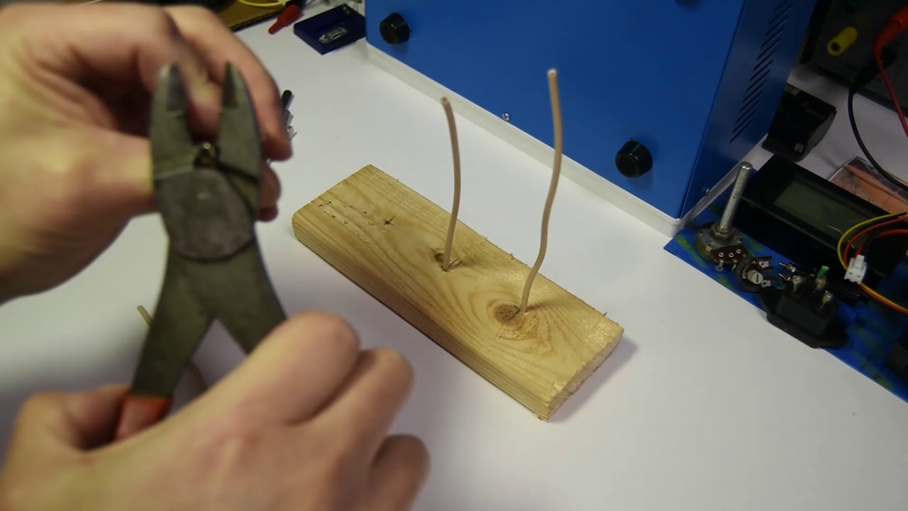 DIY Third Hand from common items. - YouTube