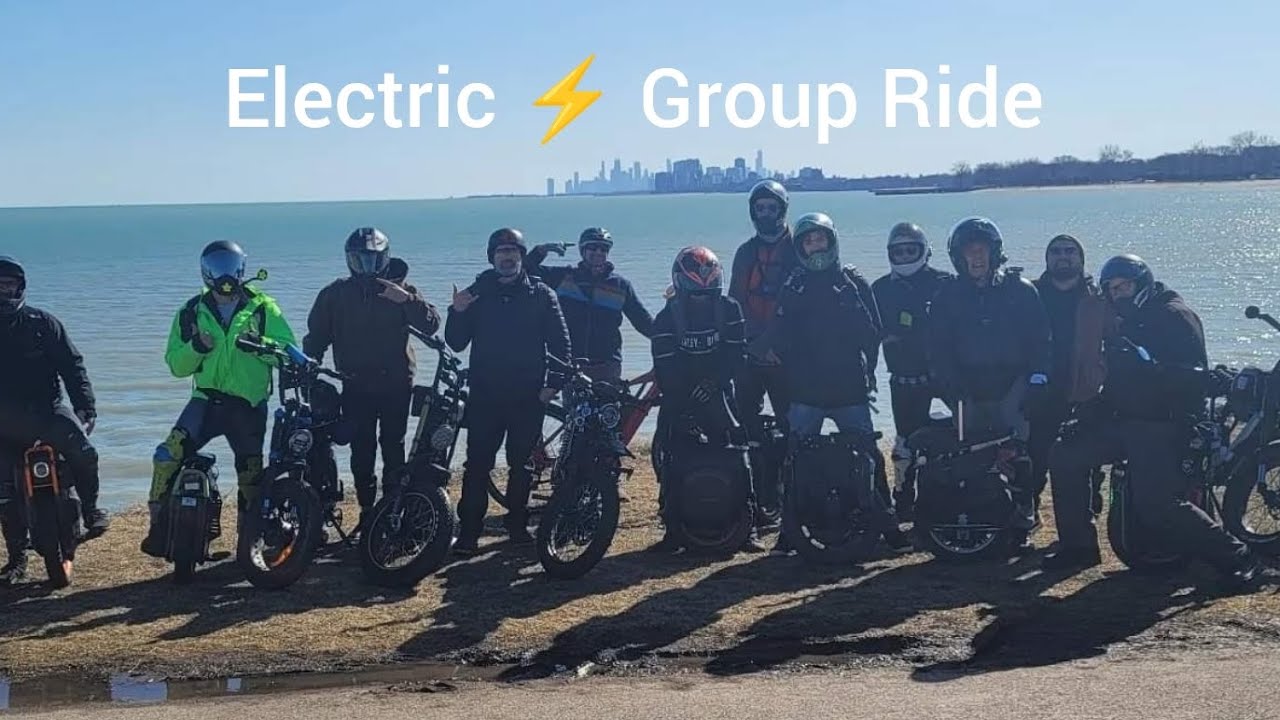 Chicago E-bike Community Group Ride from Northwestern. - YouTube