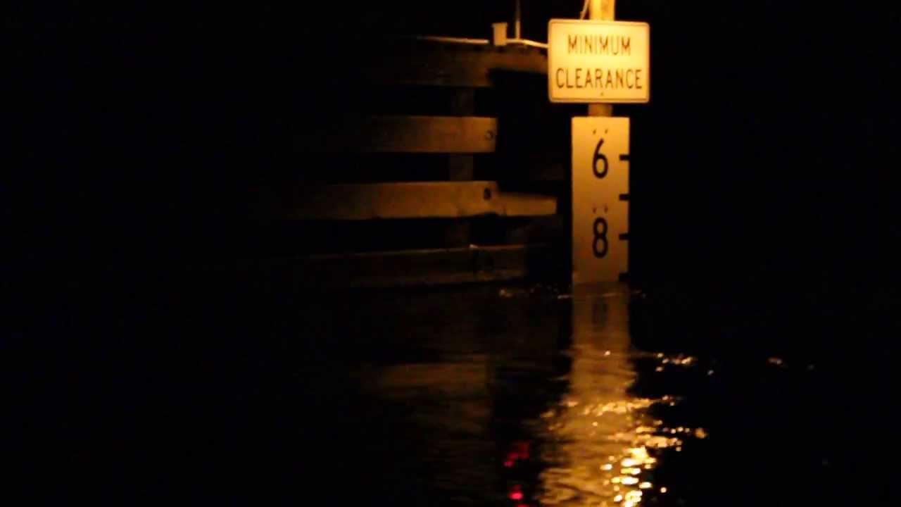Captain Giles Murphy catches a Snook at the Roosevelt Bridge - YouTube