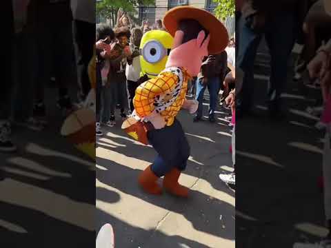 Woody From Toy Story Gets Sturdy In New York! original video - YouTube