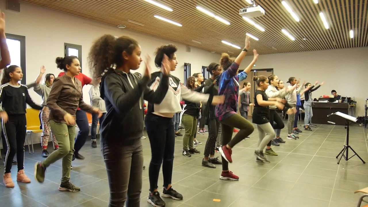 Répétitions de la troupe de la comédie musicale du college Mathieu ...