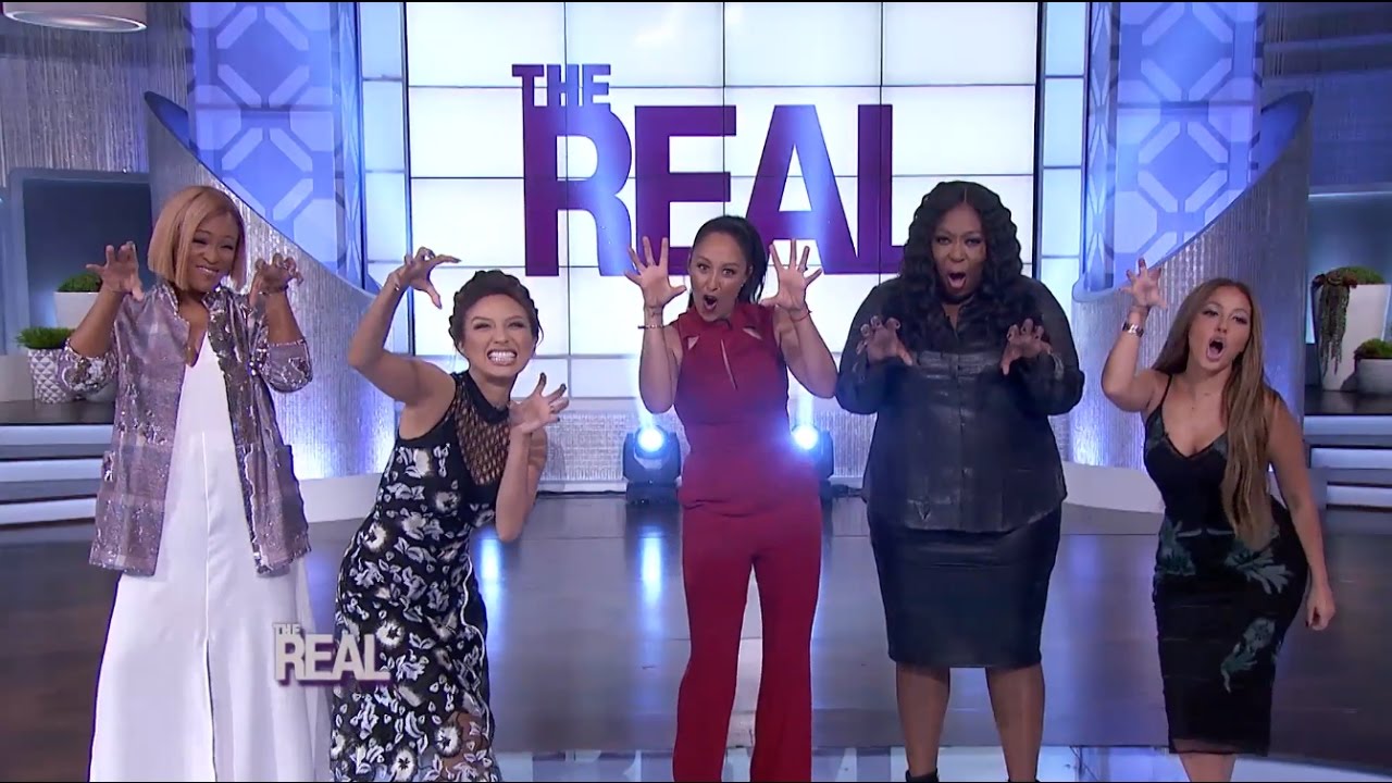 Mama Mai Takes The Real Claw! - YouTube