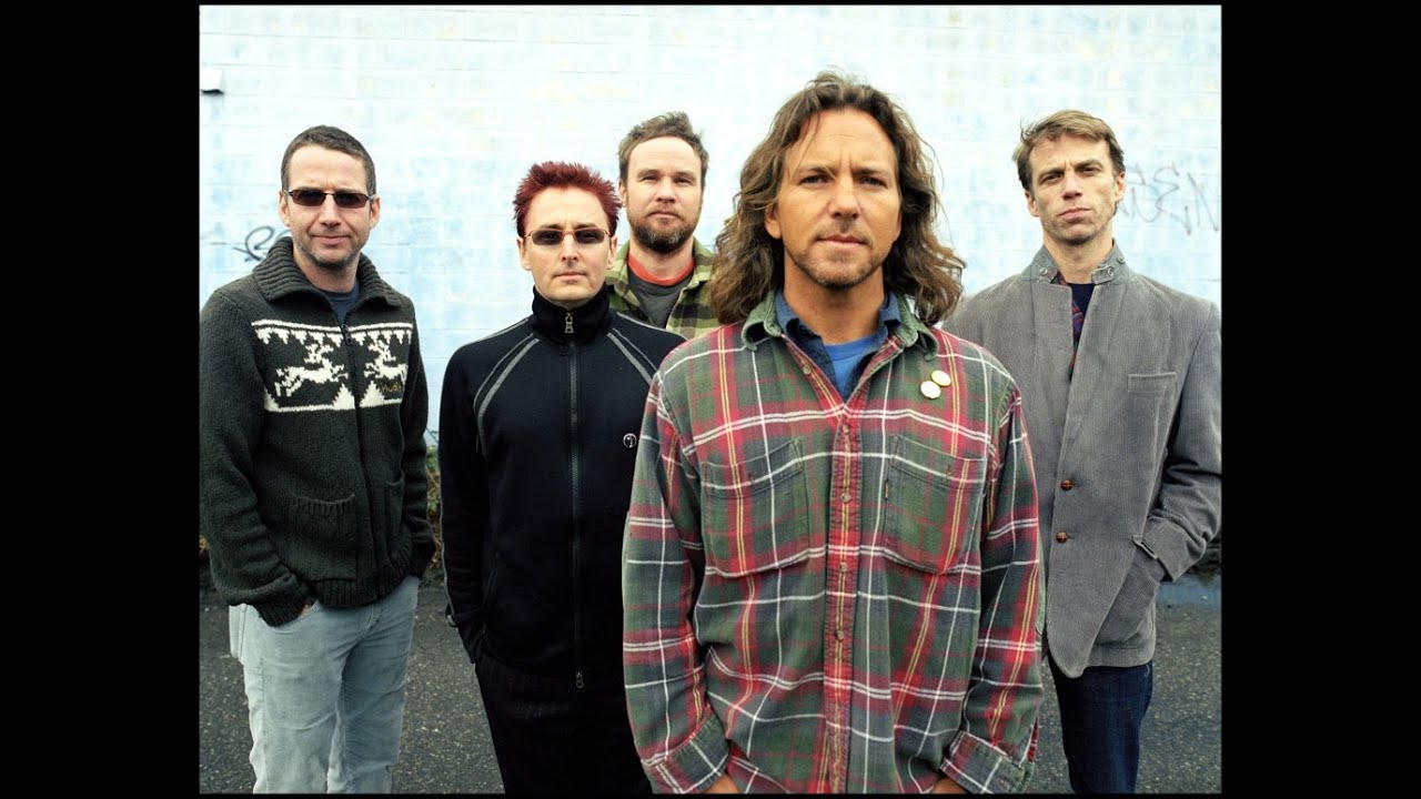Pearl Jam ♫♫♫ Yellow Ledbetter (1992) - YouTube
