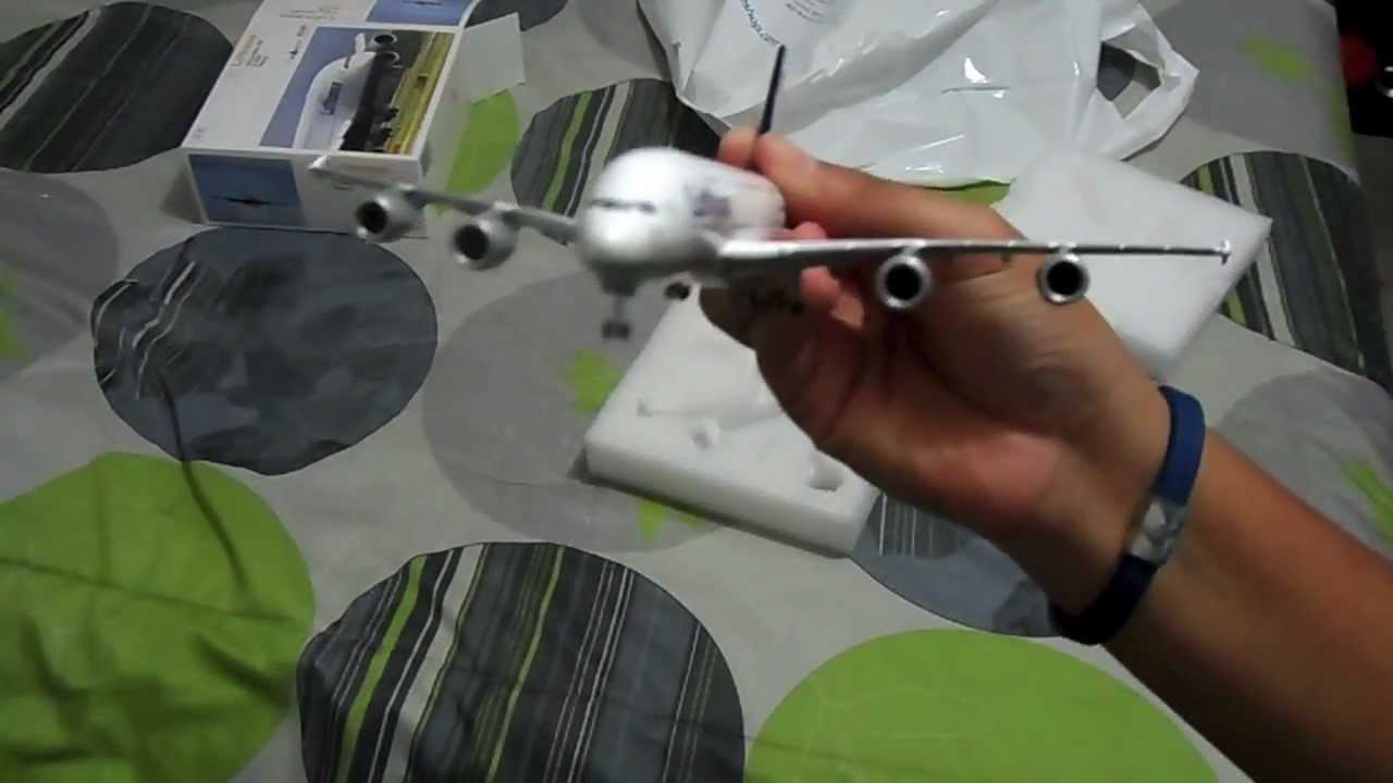 Unboxing Lufthansa Airbus A380-800 Model, Scale 1:400 - YouTube