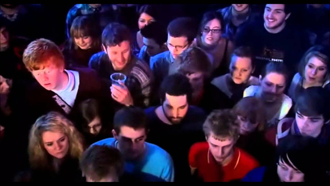 The IT crowd - Roy at a concert - YouTube