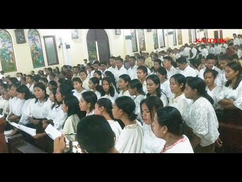 Lagu Kunyanyikan Namamu Maria👉Koor Umat Gereja Roworeke di Ende, Flores ...
