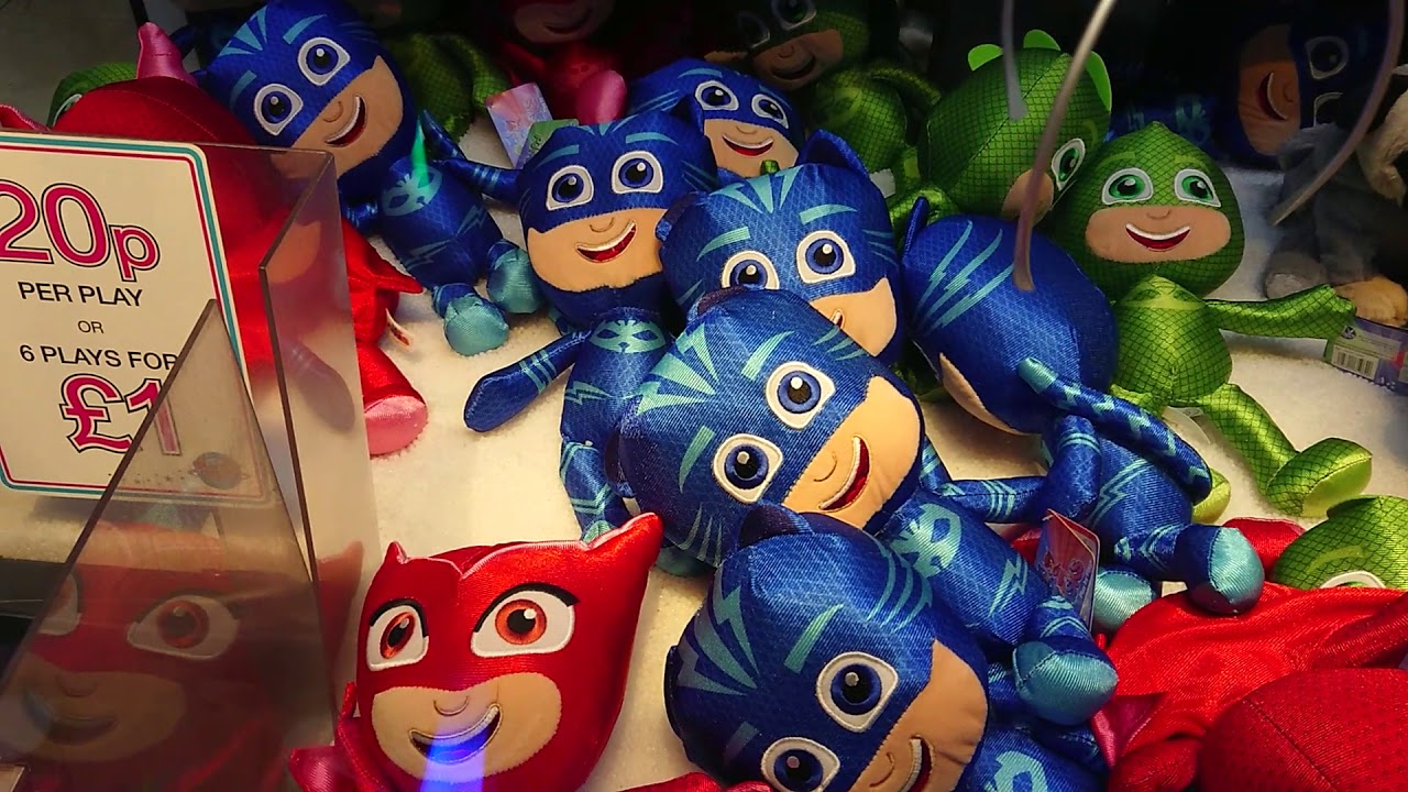 PJ Masks E-Claw Machine In The Arcades - YouTube
