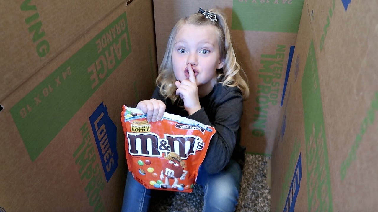 M&M GAME IN A BOX FORT MAZE! - YouTube