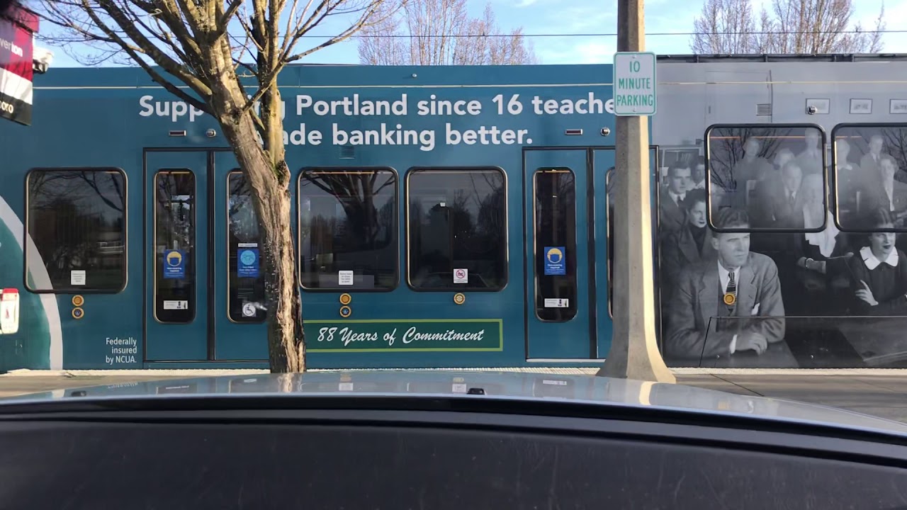 Trimet max blue line to Hillsboro at Beaverton tc - YouTube