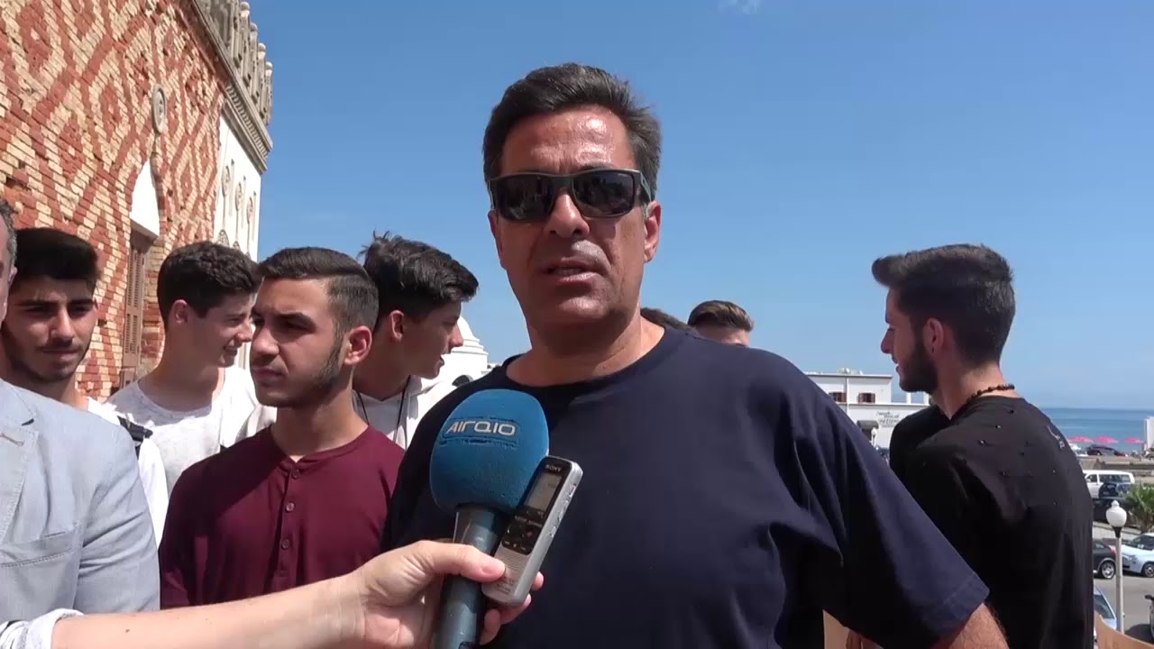 ΕΠΑΙΝΟΙ ΣΤΗΝ ΟΜΑΔΑ ΠΟΔΟΣΦΑΙΡΟΥ 1ου ΕΠΑΛ -(ΡΕΠΟΡΤΑΖ ΡΟΔΟΥ) - YouTube