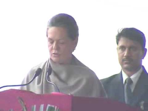 UNICEF: Red Ribbon Express educates about AIDS in India - YouTube