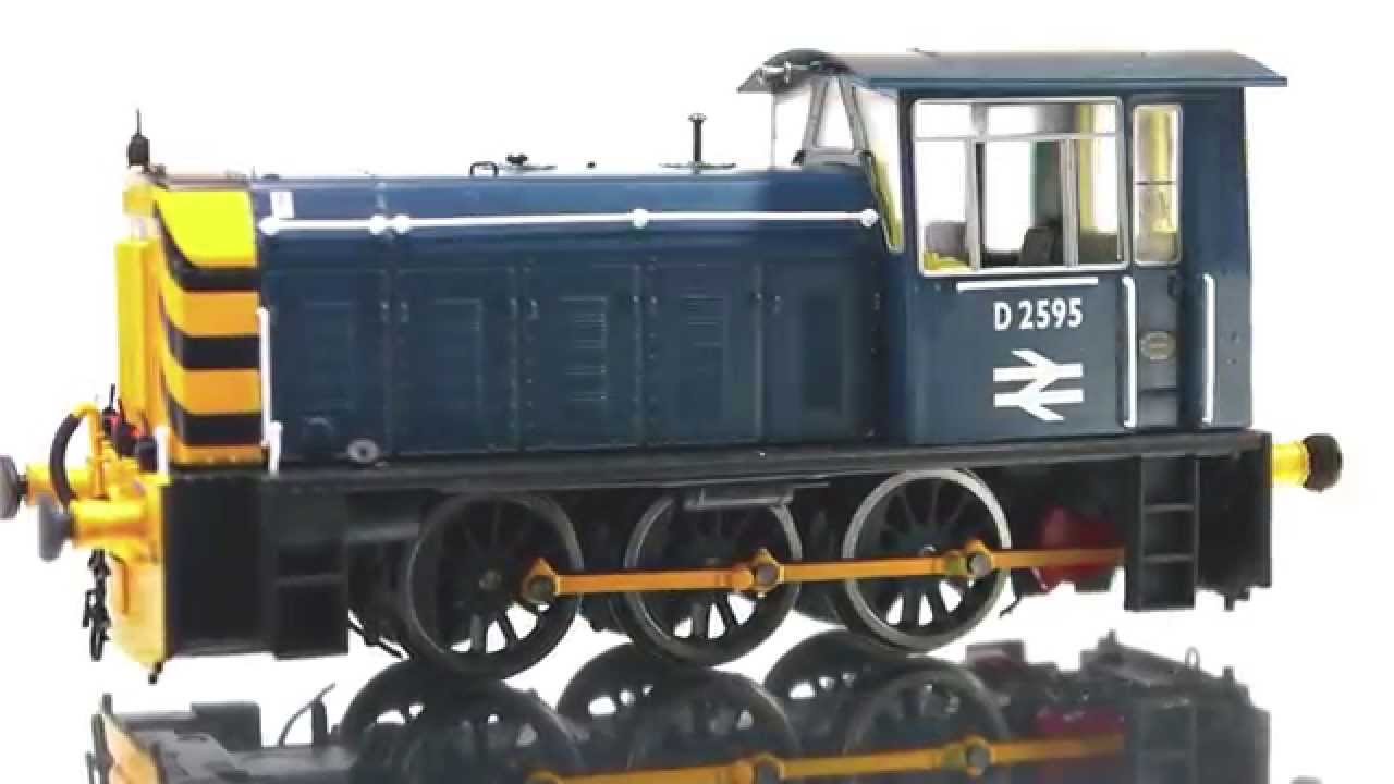 On The Turntable - Heljan Class 05 - YouTube