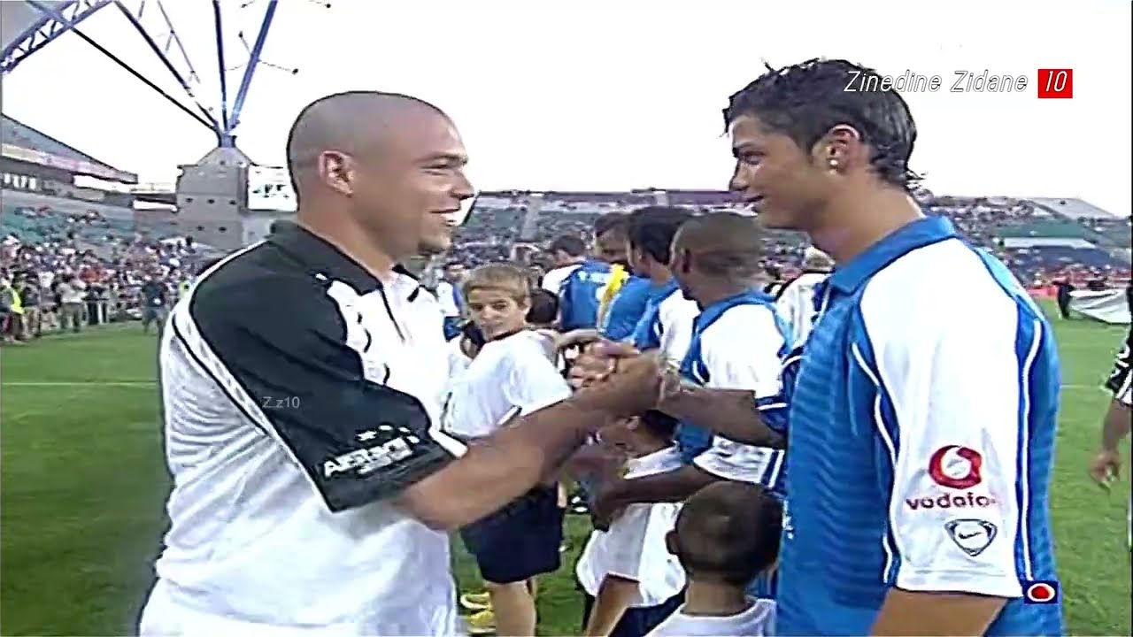 The Day Cristiano Ronaldo & Ronaldo R9, Met For The First Time - YouTube