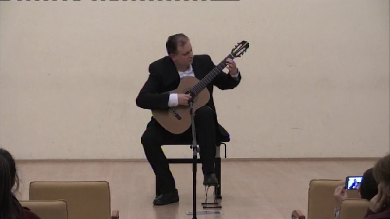 Zoltán Farkas plays Fernando Sor: Introduction and Variations on a ...