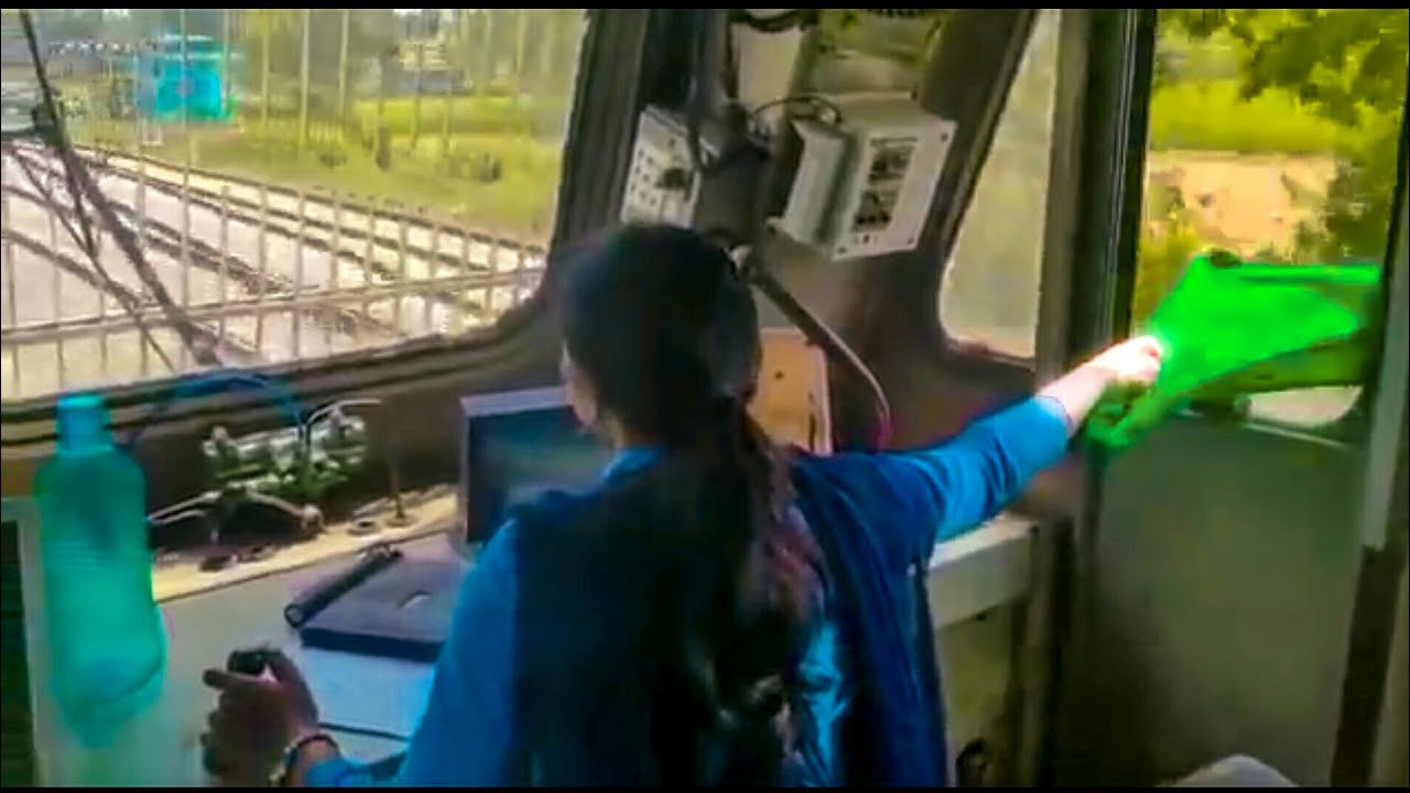 Indian Women Loco Pilot || We Are Proud Of The Indian Woman. - YouTube