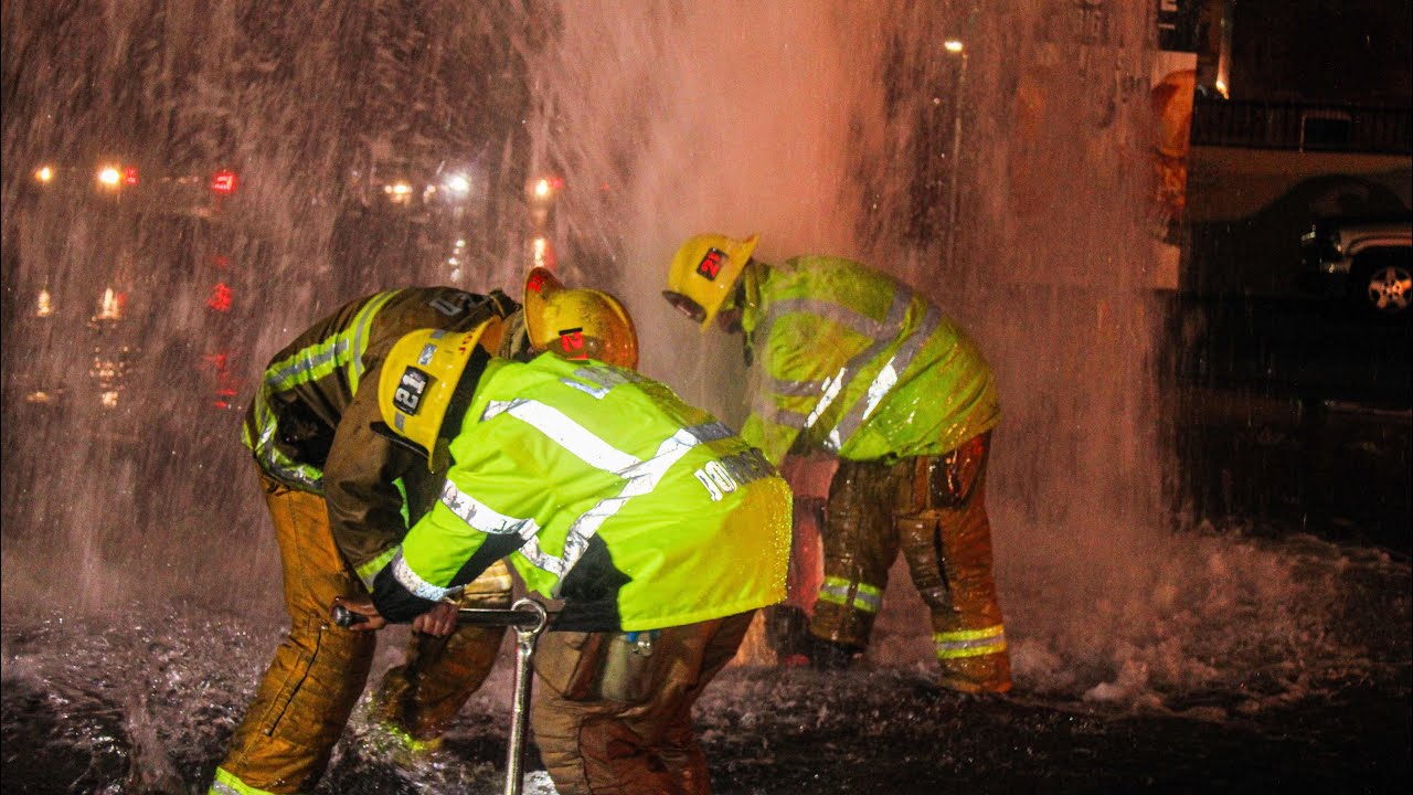 LAFD Light Force 21: Sheared Hydrant - YouTube