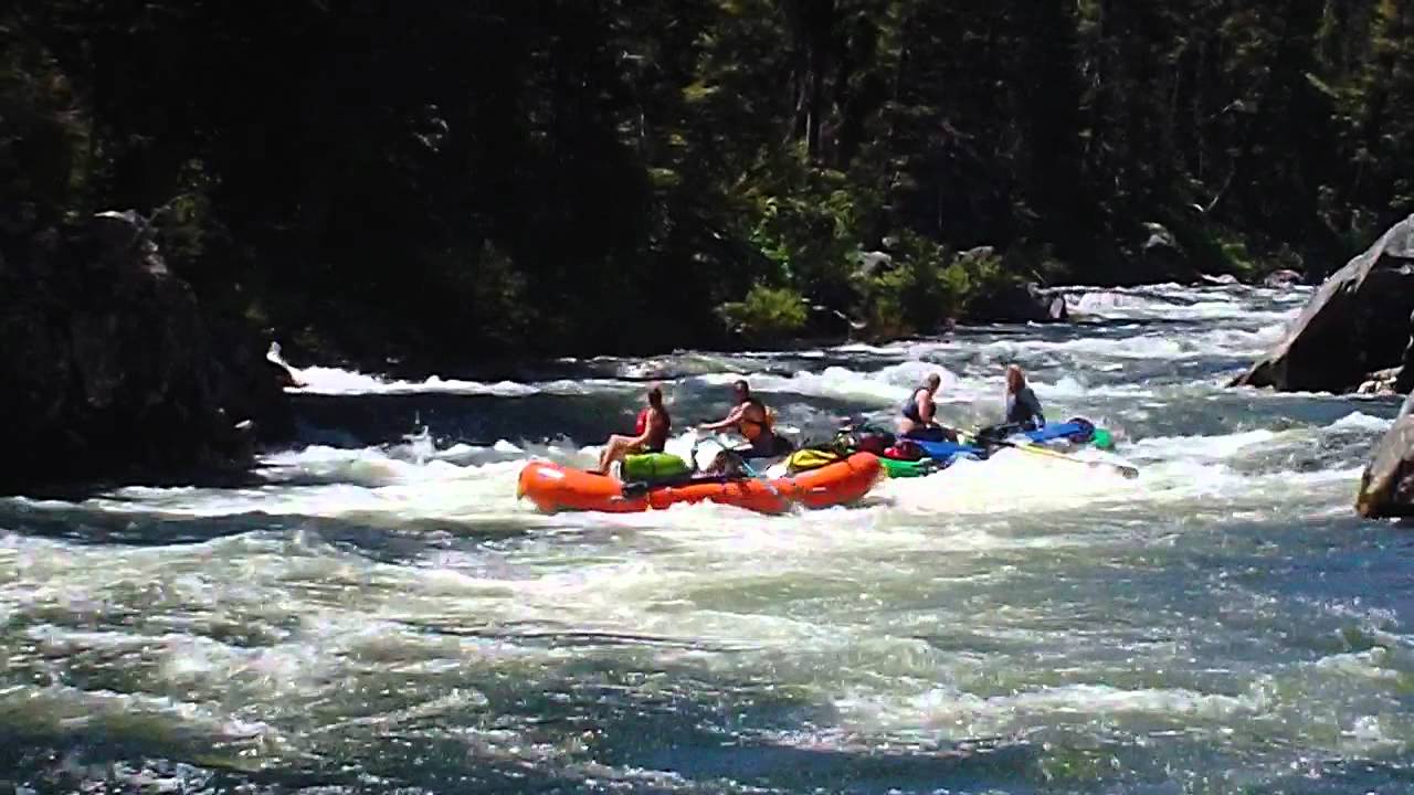Raft flip Velvet Falls MIddle Fork of Salmon River.mp4 - YouTube
