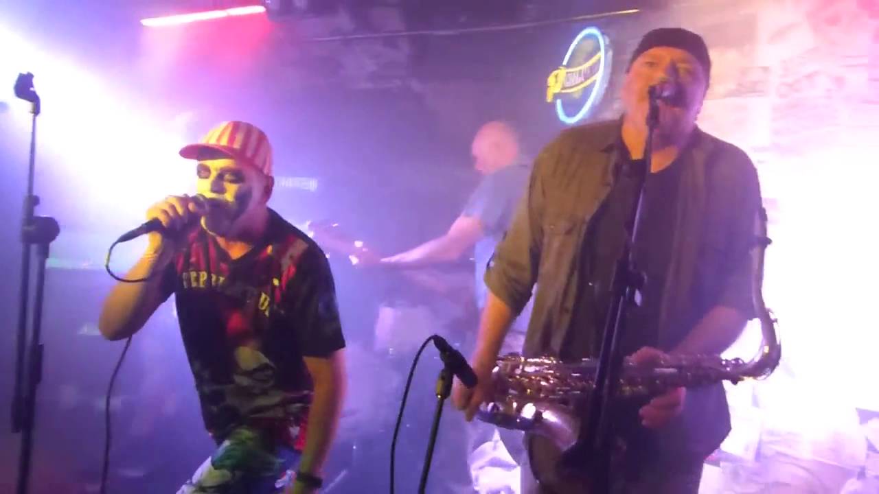 Dee Minor & The Dischords - " Elevator " (2016) - YouTube Music