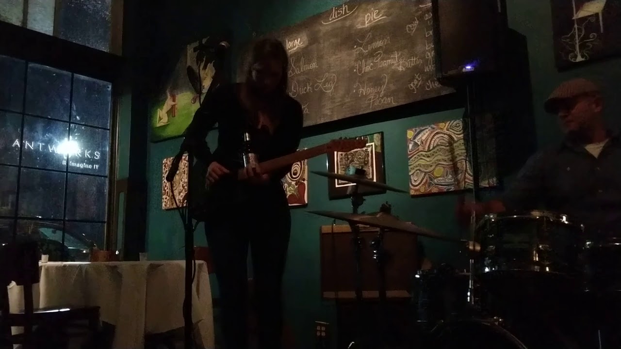 Elizabeth Wise - Go Back Home - YouTube