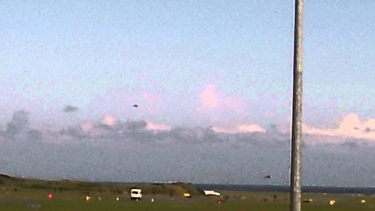 Red Arrows Formation Landing - YouTube